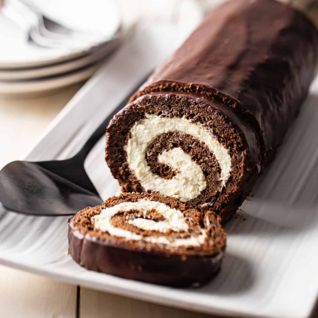 Best Swiss Roll Recipe - Fluffy Cake Roll (No Cracks!) 1